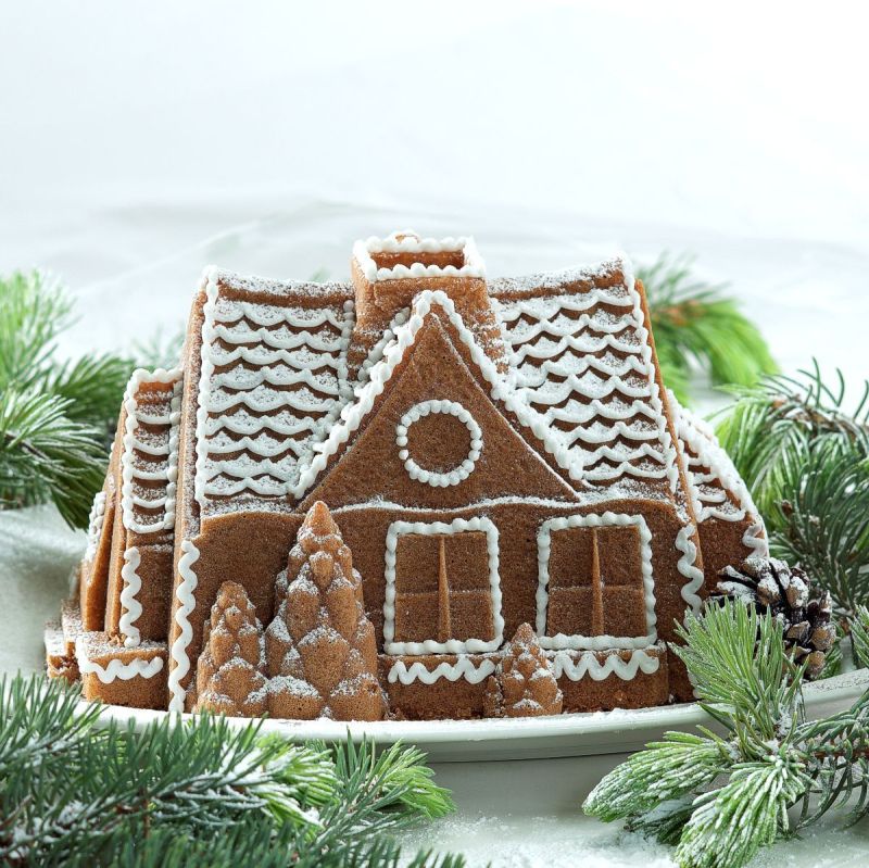 Nordic Ware Gingerbread House Bundt Pan at PHG
